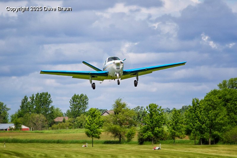 Photos D4835/Flights and Pictures/Other Flights/Chip in flight by Dave ...