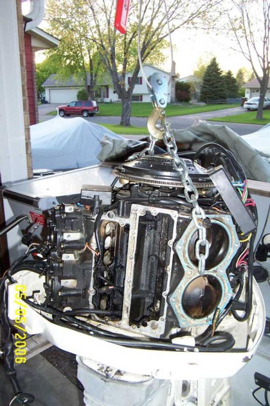 Johnson 90hp 1990/Removal and Undressing/ready to lift engine